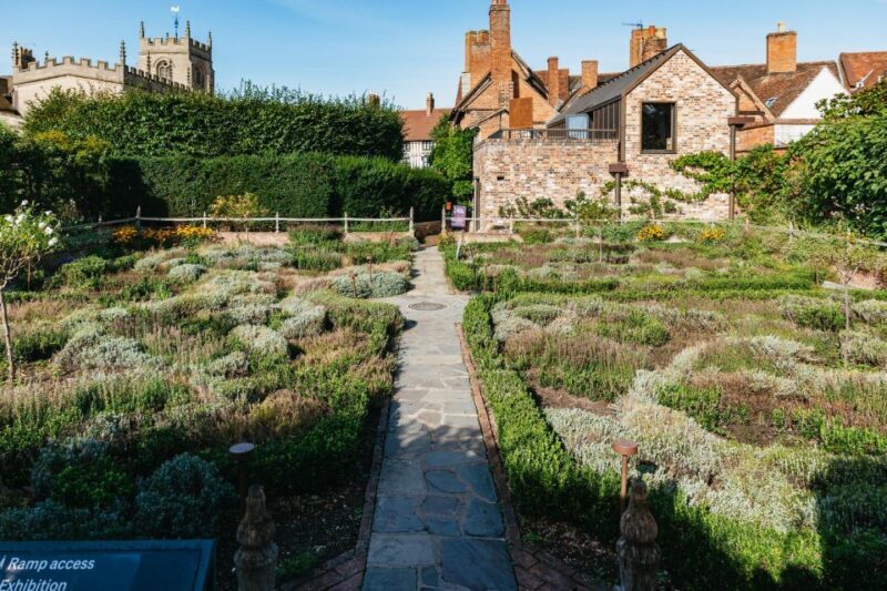 Stratford-upon-Avon: Shakespeare's Birthplace Ticket - The Sum Up
