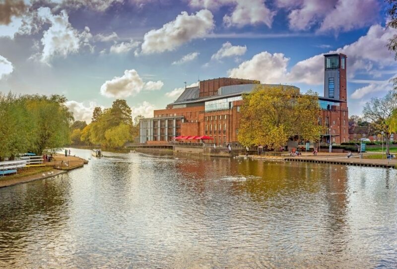 Stratford-Upon-Avon: The Famous Walk Talk Show - What to Expect in Terms of Experience
