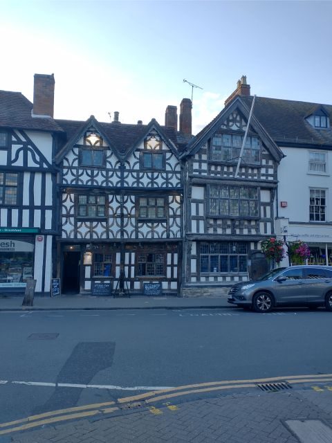 Stratford-Upon-Avon: The Famous Walk Talk Show - FAQ