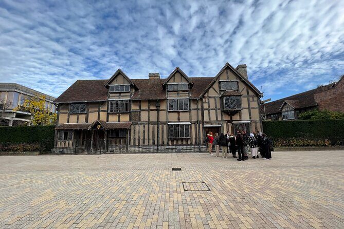 Stratford Upon Avon & Warwick Castle Private Tour - The Stops That Make the Day Special