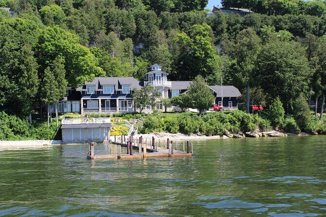 Strawberry Islands Scenic Boat Tour and Historic Cottage Row - Starting Point and First Impressions
