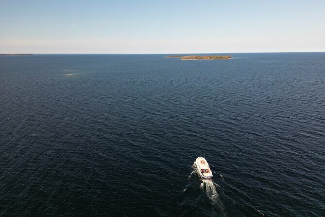 Strawberry Islands Scenic Boat Tour and Historic Cottage Row - The Historic Adventure Island Camp and Shoreline Views