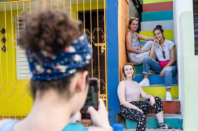 Street art walking tour in Santiago (art walk) - Who Will Love This Tour?