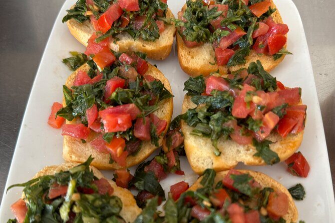 Street Food Lecce: Guided walking tour with typical food and wines. - Why This Tour Works Well