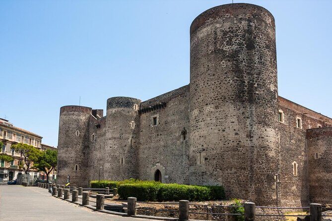 Street food tour of Catania by night - Key Points