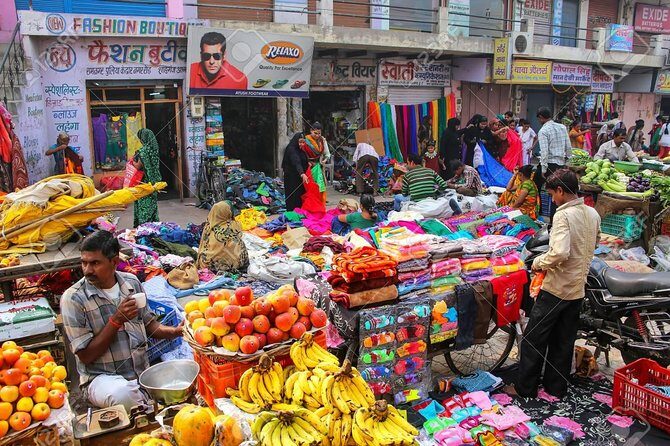 Street shopping in Agra - Key Points