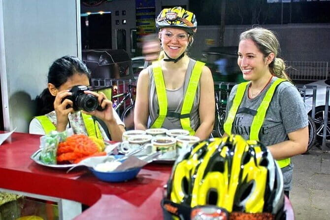 Streetfood Cycling Tour from Colombo - Key Points