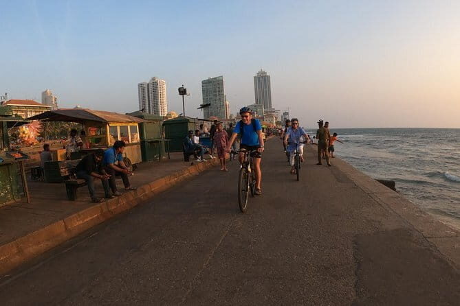 Streetfood Cycling Tour from Colombo - Authenticity and Value
