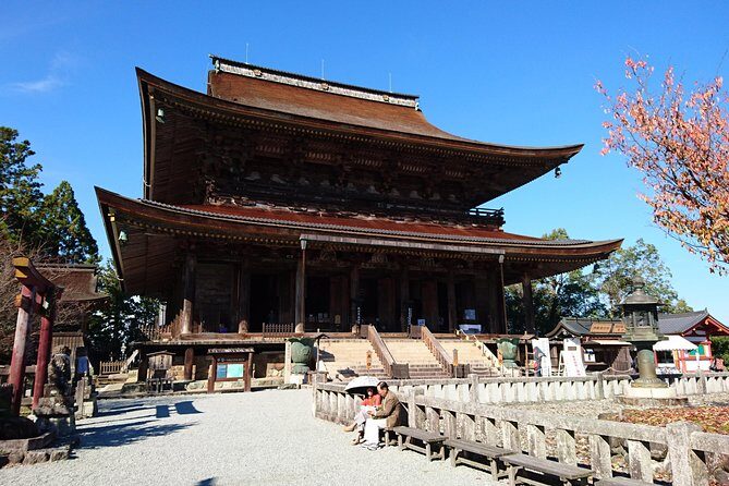 Stroll around the peaceful Mountain Village of Yoshinoyama - Key Points