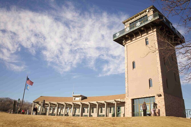 Stroll Sioux Falls: A Walking Tour of Historical Landmarks - Discover Sioux Falls on Foot: A Practical Guide to the Walking Tour of Landmarks