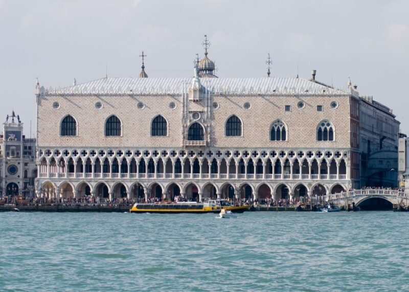 Stroll The Halls of Doge's Palace on a Guided Tour in Venice - Why a Guided Tour of Doge’s Palace Matters