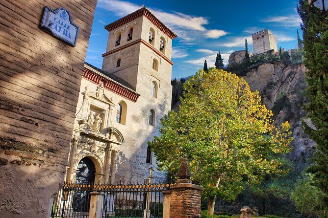 Stroll through Granada: historic center and Albayzín - What Makes This Tour Stand Out