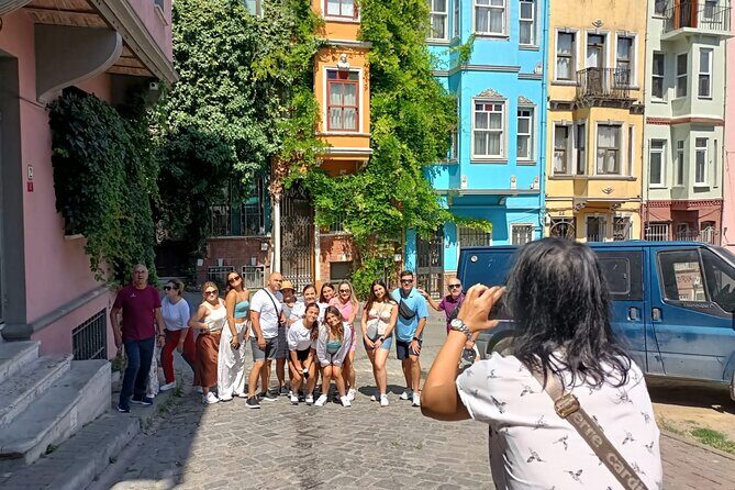 Strolling Through Istanbul's Artistic Streets - FAQ