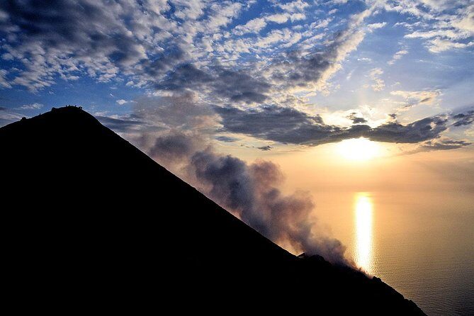 Stromboli: sunset trekking to Sciara del Fuoco - Ashàra - Practical Tips for the Tour