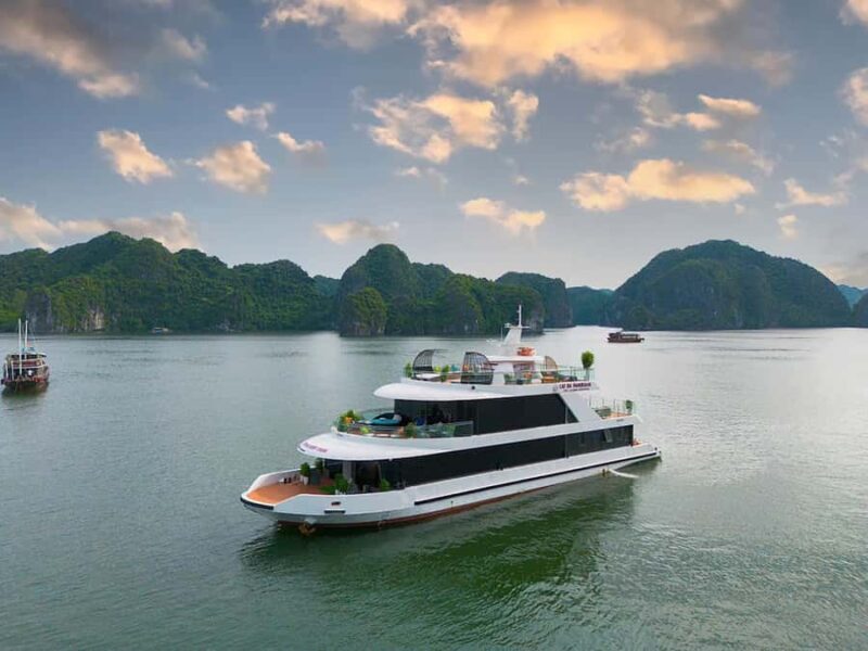 Stunning Lan Ha Bay Sunset Tour on Luxury Cruise, Jacuzzi - Exploring Lan Ha Bay’s Natural Beauty