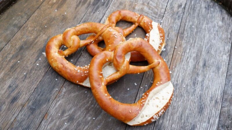 Stuttgart: Swabian Cuisine Guided Walking Tour with Tastings - A Detailed Look at the Tour