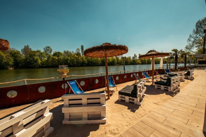 Stuttgart: Water Shoe Rental - Who Should Consider This?