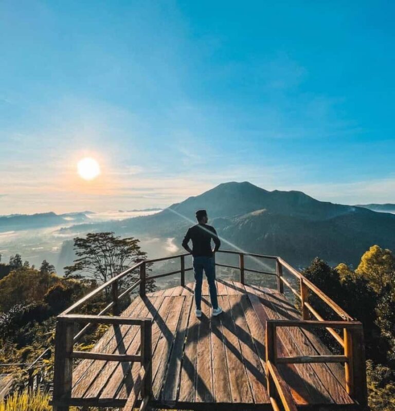 Sukawana Sunrise with Floating Temple & Kintamani Cafe Tour - An In-depth Look at the Tour Experience