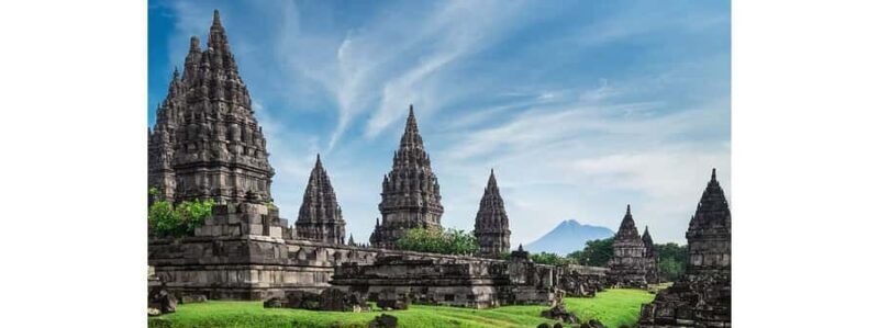Sultan Palace, Water Castle & Prambanan Temple Guided Tour - Key Points