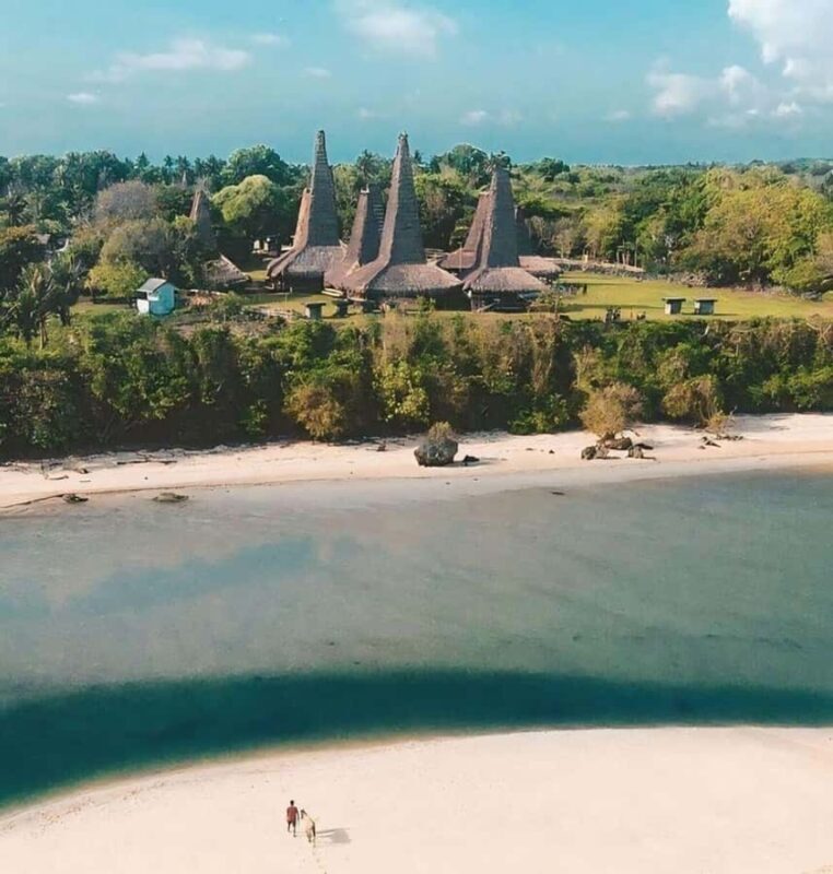 Sumba Island: Private Car Customized Tour with Driver - Discovering Sumba with a Private Driver: What to Expect
