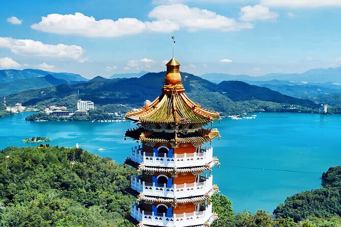 Sun Moon Lake Private Tour with Scenic Boat Cruise form Taipie - Key Points