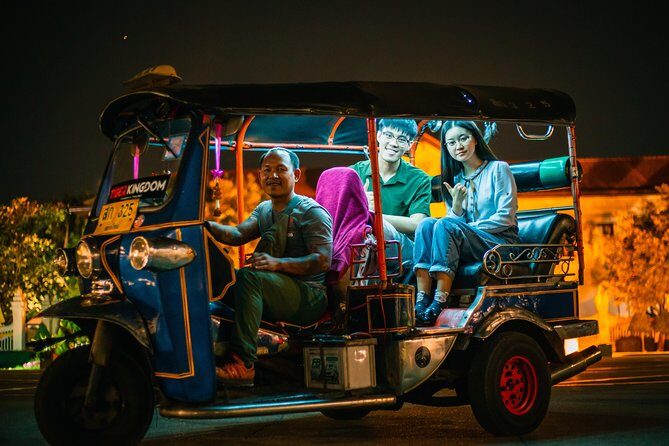 Sunlight or Moonlight: Chiang Mai City Tuk Tuk Tour - The Itinerary – From Temple to Market