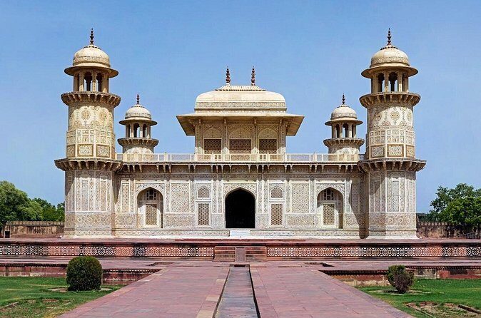 Sunrise Agra tour From Delhi - FAQ