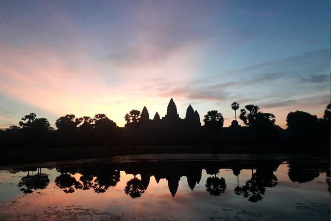 Sunrise Angkor Wat Temple Shared Tour with pickup from your hotel - Key Points
