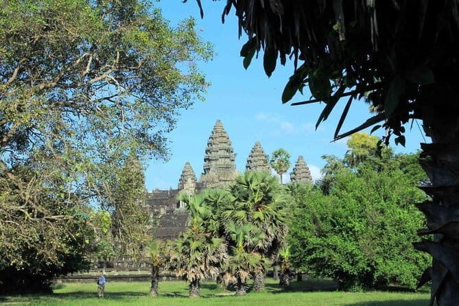 Sunrise Angkor Wat Temple Shared Tour with pickup from your hotel - The Downsides and Considerations
