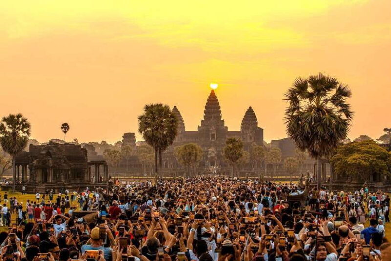 Sunrise at Angkor Wat and Full day with Fascinating Temples - The Day in Detail: What to Expect