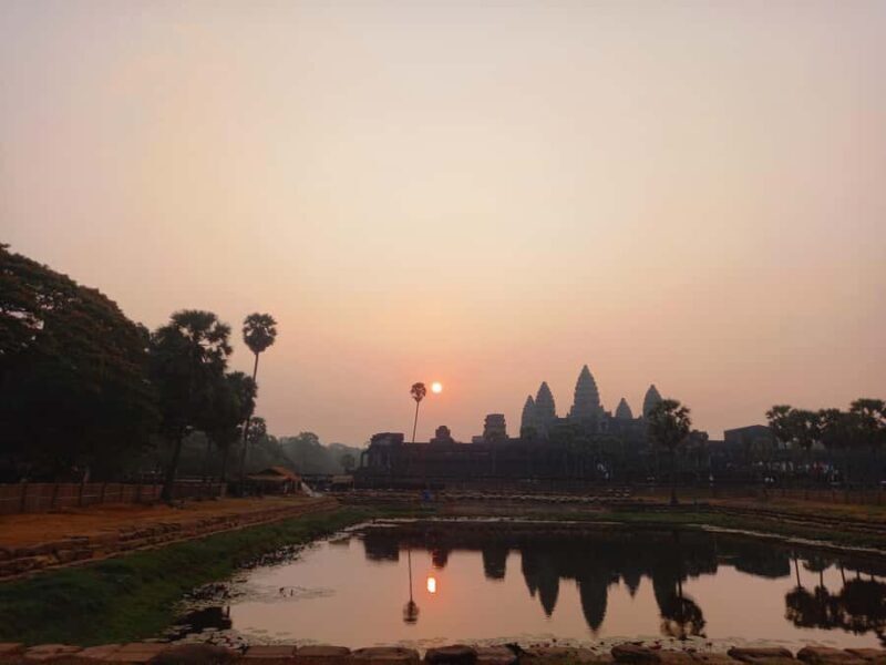 Sunrise at Angkor Wat, explore other temples with a Spanish-speaking guide. - A Deep Dive into the Tour Experience
