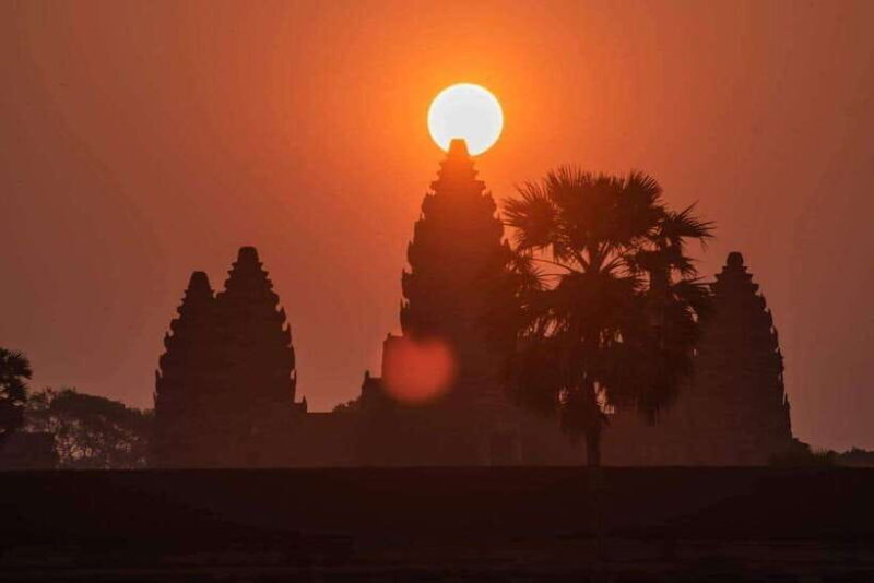 Sunrise at Angkor Wat Temple: 3-Hour Private Tour - Key Points