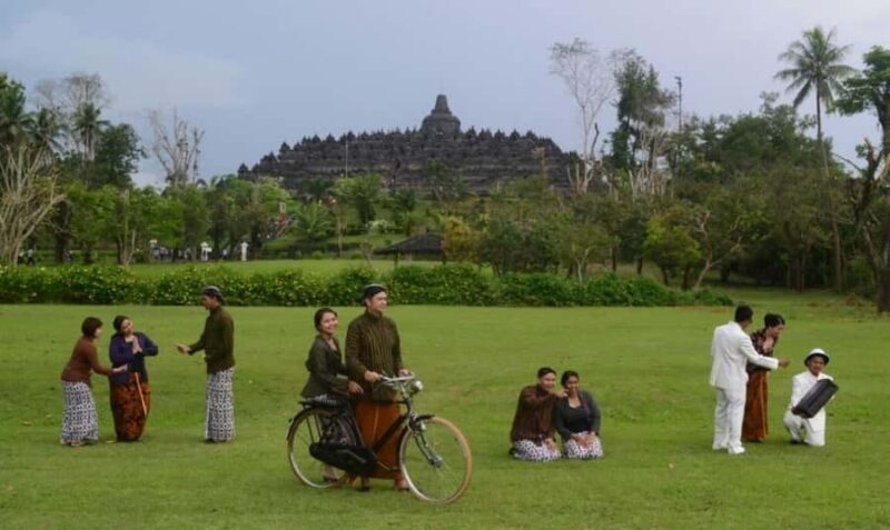 SUNRISE AT VIEWPOINT, BOROBUDUR & PRAMBANAN - Who Is This Tour Best For?