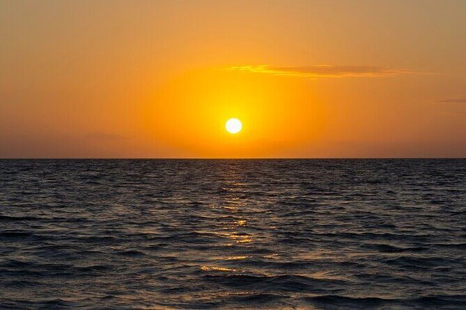 Sunrise EN the Ocean - Sunrise EN the Ocean: A Tranquil Dawn on the Pacific