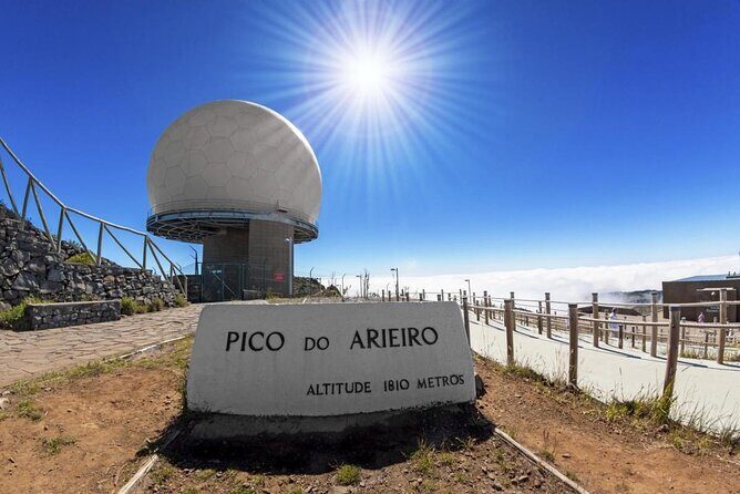 Sunrise Guided Hike PR1 Pico do Areeiro Pico Ruivo small group - Key Points