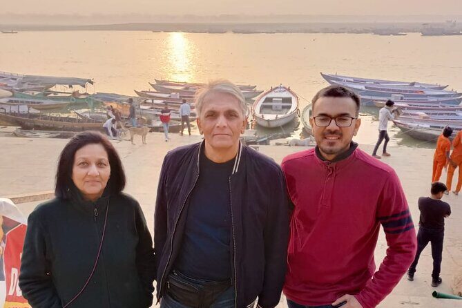 Sunrise in Varanasi Tour with a local with free Ganga Aarti and Boat Ride - What Makes This Tour Stand Out?