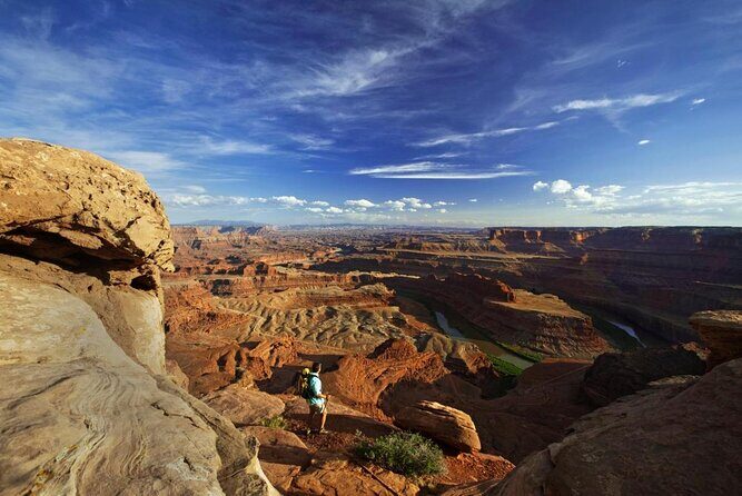Sunrise photography in Dead Horse Point and Canyonlands National Park - An Honest Look at the Tour Experience