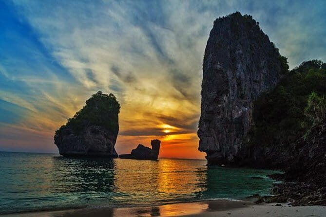 Sunrise Premium Tour to Phi Phi Island by Speed Boat - Introducing the Sunrise Premium Tour to Phi Phi Island by Speed Boat