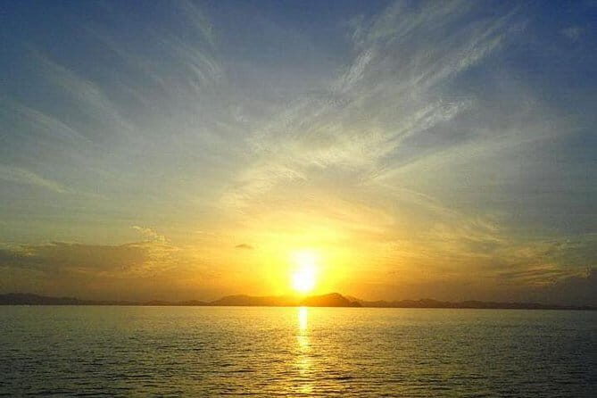 Sunrise Premium Tour to Phi Phi Island by Speed Boat - Analyzing the Price and Value