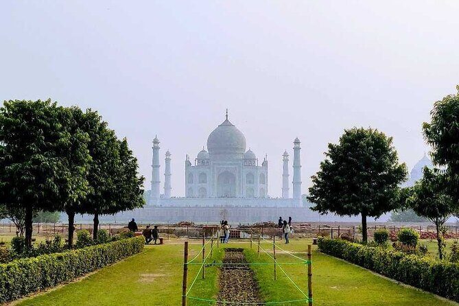 Sunrise Taj Mahal, Agra Fort, Akbar's Tomb and Moonlit Garden Private Tour - FAQs