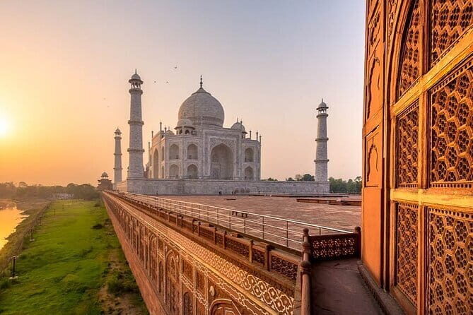 Sunrise Taj Mahal, Agra Fort, Red Taj and Moonlit Garden Private Tour - An In-Depth Look at the Itinerary