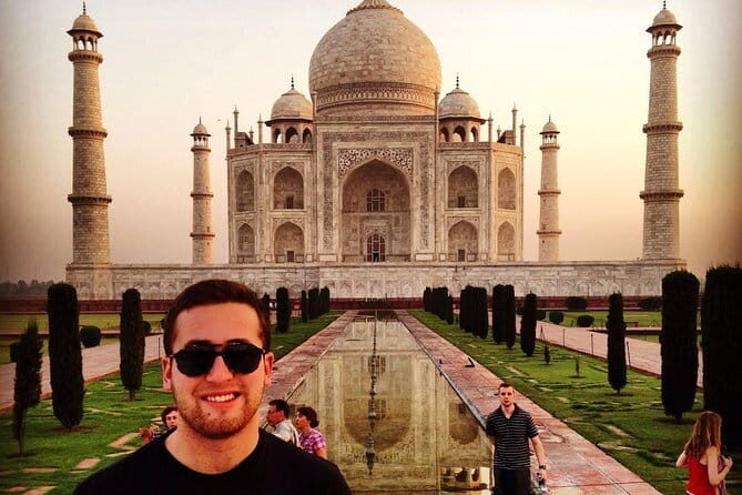 Sunrise Taj Mahal, Agra Fort, Sikh Temple and Moonlit Garden Private Tour - Who Should Consider This Tour?