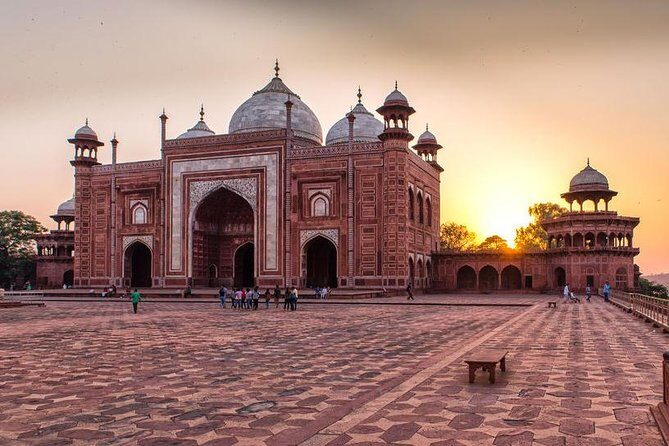Sunrise Taj Mahal Private Day Trip from Delhi - What Travelers Say (Based on reviews)