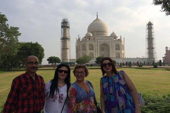 Sunrise Taj Mahal Private Tour from Delhi with Guide - Key Points