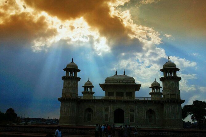 Sunrise Taj Mahal to Agra Fort Tour From Delhi Private Tour - FAQs