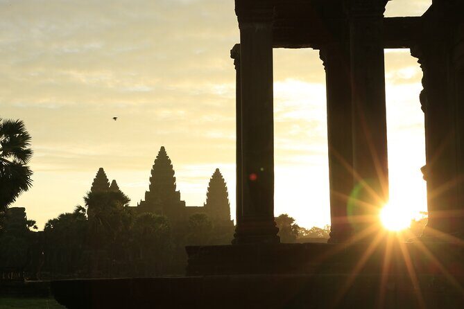 Sunrise Tour of Angkor Temples from Siem Reap - Visiting Angkor Wat – A Masterpiece at Dawn