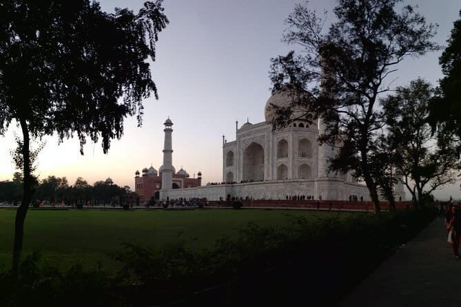 Sunrise tour of Taj Mahal with Guide - Sunrise Tour of Taj Mahal with Guide: An Unforgettable Way to Start Your Day in Agra
