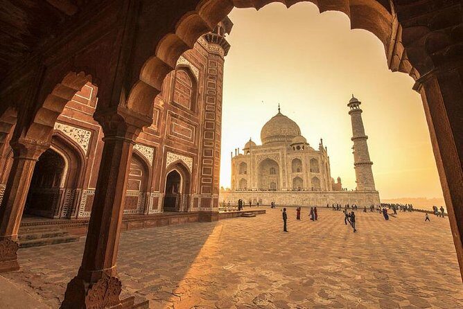 Sunrise tour to Tajmahal and Agra fort from Delhi - Breakfast and Local Art Experiences