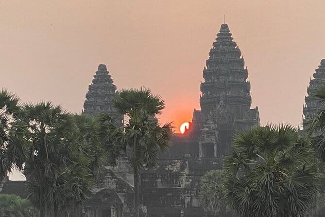 Sunrise Watching Expedition at Angkor Wat from Siem Reap - Who should choose this tour?