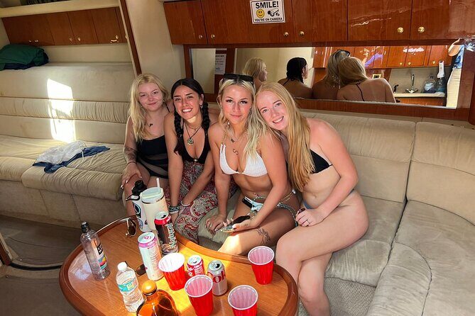 Sunset and Night Cruise of the Miami Bay Skyline on a Yacht - Important Considerations